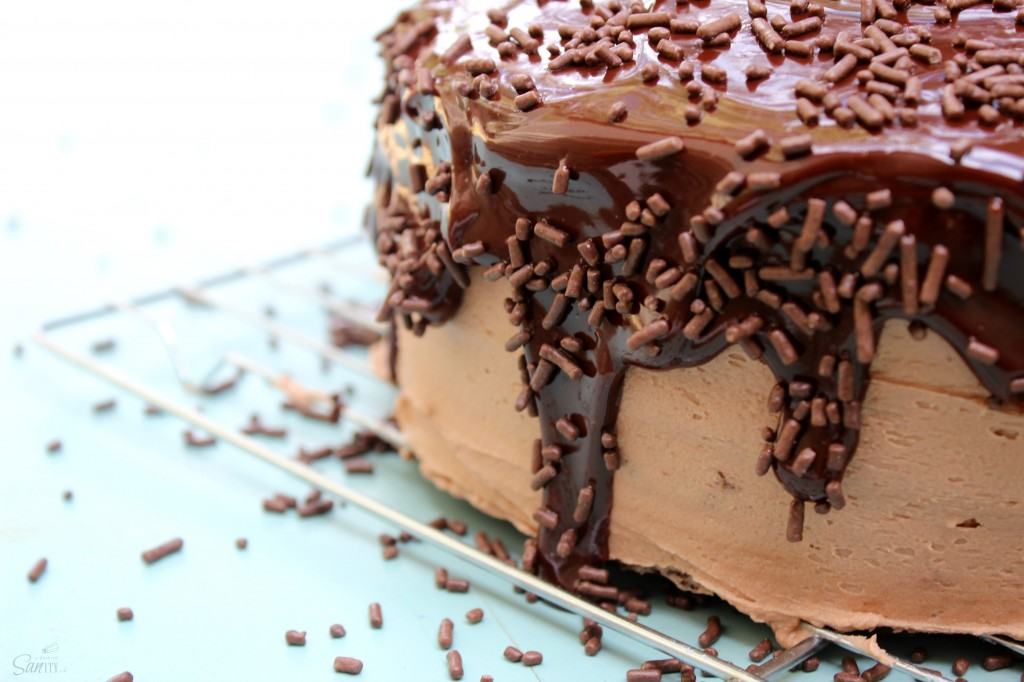 Banana Split Cake - Dash of Sanity