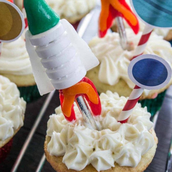 Easy Rocket Cupcakes - Dash of Sanity